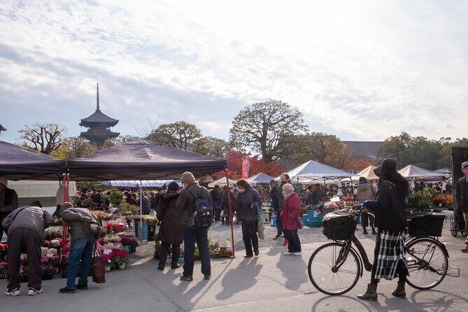 Chat & Treasure Hunt at To-ji Flea Market with Locals : Kyoto - The Sum Up