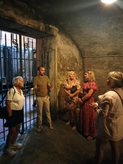Châteauneuf-du-Pape: Exclusive Private Tour for Connoisseurs - The Practical Side: What You Need to Know