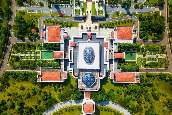 Chauffeur: Batu Pahat to Singapore Van Transfer - Key Points