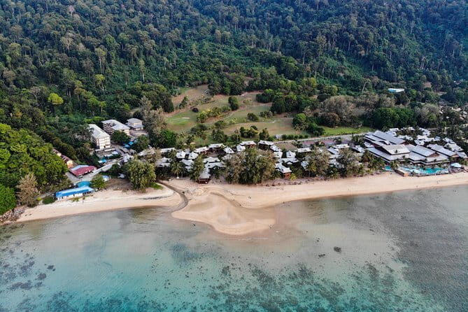 Chauffeur: Malacca to Mersing Transfer [Car] - Key Points