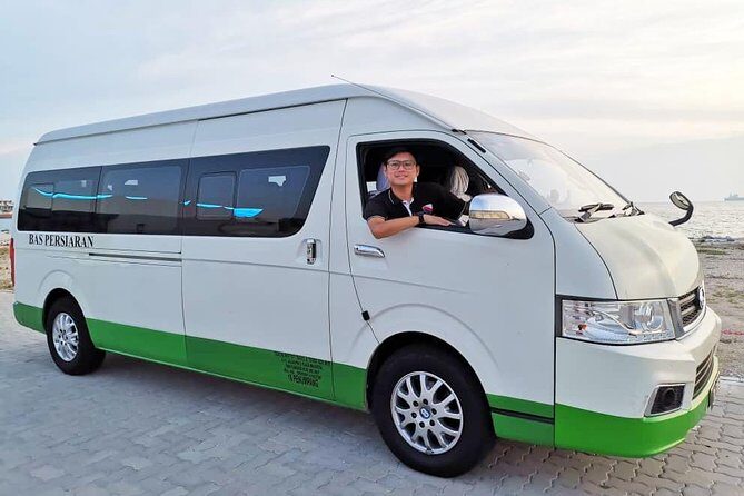 Chauffeur: Malacca to Taman Negara Transfer [Van] - Key Points