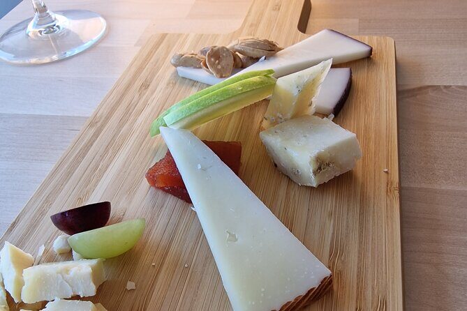 Cheese Tasting with Wine Pairing in Central Madrid - A Cheesy Dive into Madrid’s Flavors: Cheese Tasting with Wine Pairing
