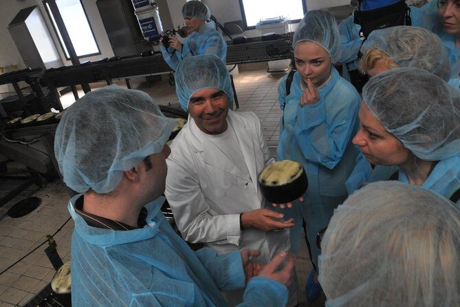 Cheesemaker for a day & visit to the dairy - FAQ