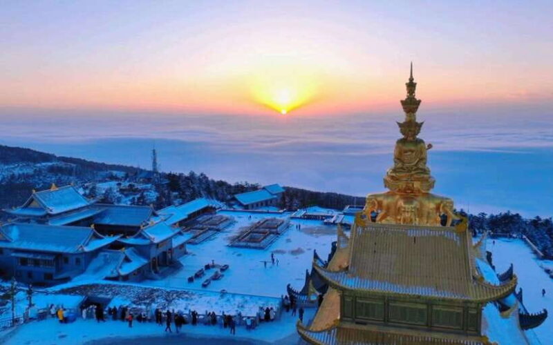 Chengdu: 7-Day Private Tour with Mt.E-mei and Jiuzhaigou - Overview of the Tour