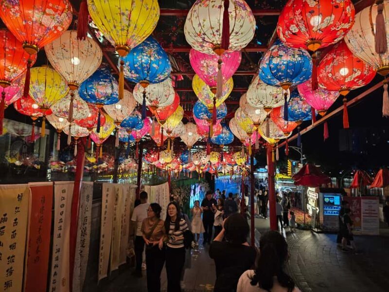 Chengdu at night - A Deep Dive into the Itinerary