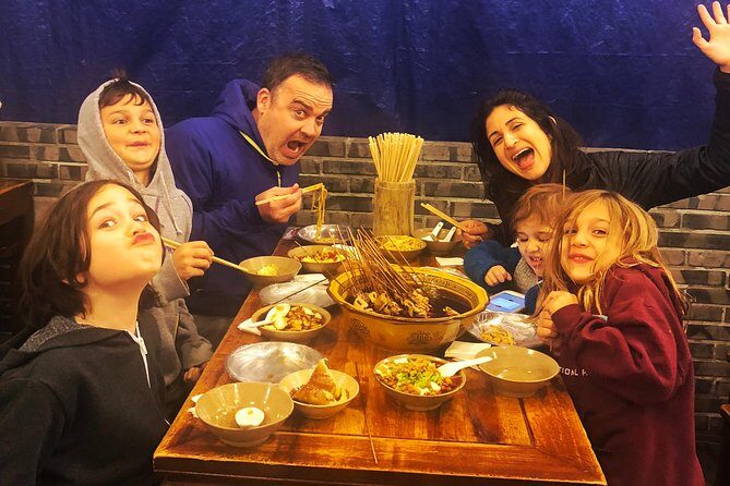 Chengdu Food Tour By Tuktuk In The Evening - Key Points