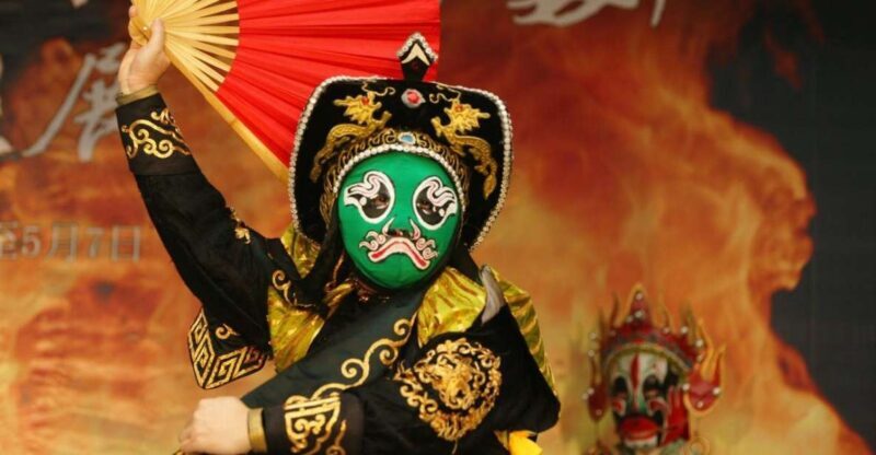 Chengdu: Illuminated Night Tour with Sichuan Opera or Hotpot - The Sum Up