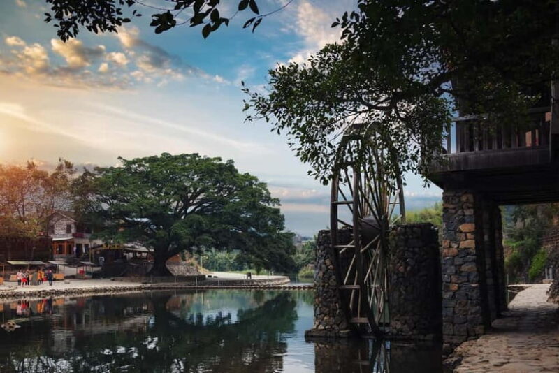 Chengdu: Leshan Giant Buddha & Huanglongxi Ancient Town Tour - A Well-Rounded Day of Sightseeing and Flavors