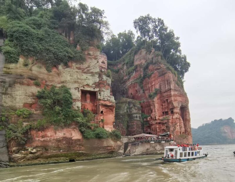 Chengdu: Leshan Giant Buddha & Mount Emei 2-Day Culture Tour - Practical Details and Considerations