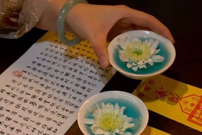 Chengdu Nightlife Experience with a Local: Bars, Clubs & Culture - Key Points