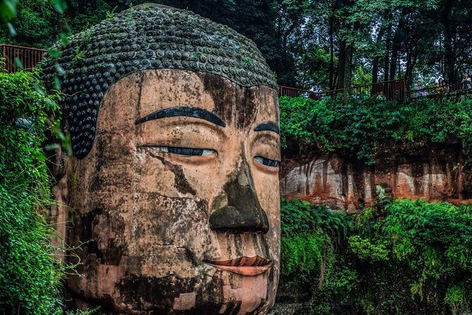 Chengdu One Day Trip from Xiamen by Air: Leshan Giant Buddha, Pandas and More - Exploring the Itinerary in Detail