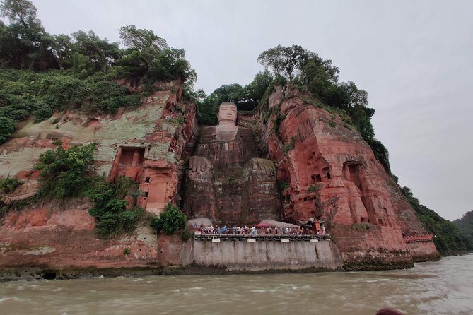 Chengdu panda base and Leshan Giant Buddha one day tour - Key Points