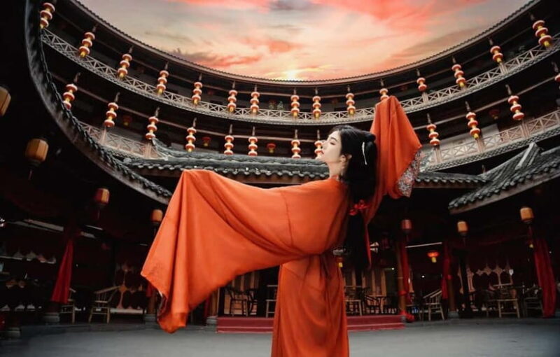 Chengdu Panda Base and Luodai Ancient Town One-Day Tour - Who Should Consider This Tour?