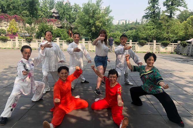 Chengdu Panda & City Tour: Your Ultimate Experience - Kuanzhai Alley: A Historic Neighborhood with Modern Flavors