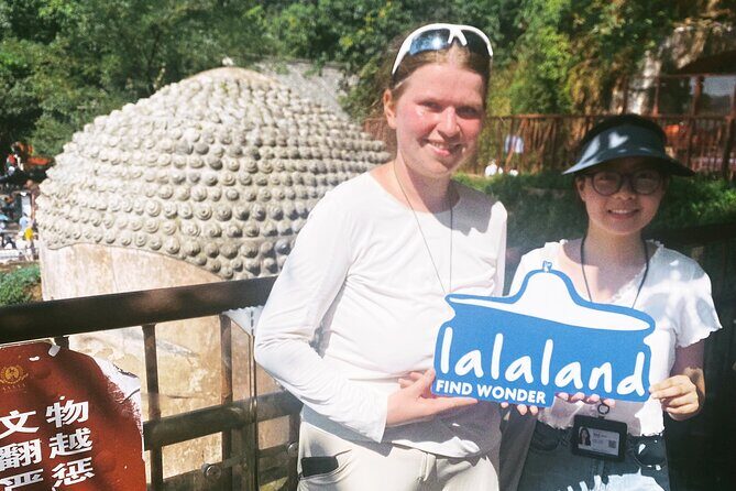 Chengdu Panda & Leshan Giant Buddha Premium Private Day Tour - Authentic Experiences with a Local Touch