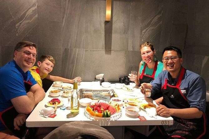 Chengdu Panda Tour and Taste Spicy Hotpot - Who Should Sign Up?