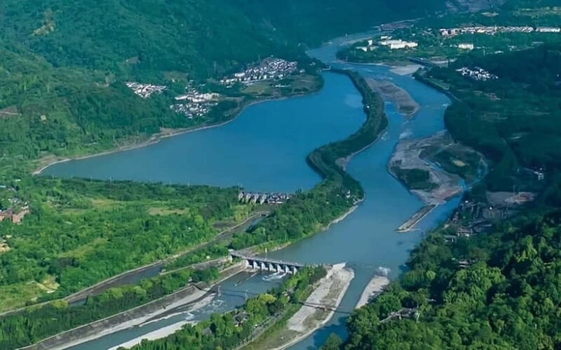 Chengdu Pandas&Dujiangyan Private Tour with Blue Tears - FAQs