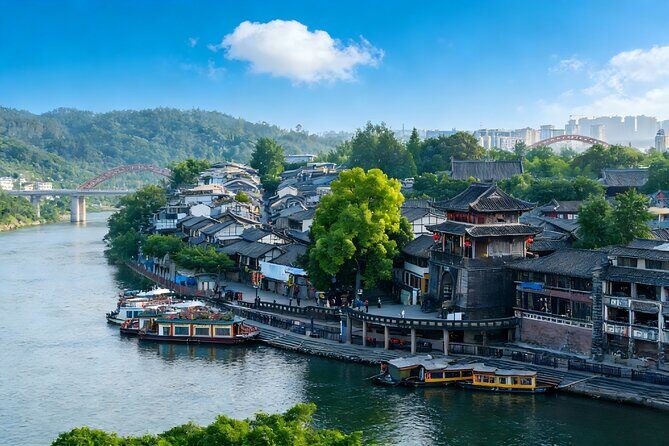 Chengdu Private Day Tour to the Leshan Giant Buddha and Huanglongxi Old Town - Authentic Experiences and Genuine Value