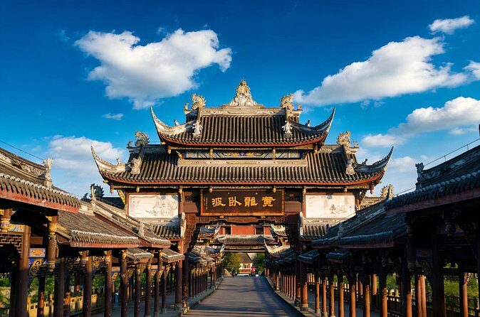 Chengdu Private Day Tour to the Leshan Giant Buddha and Huanglongxi Old Town - Who Is This Tour Best For?