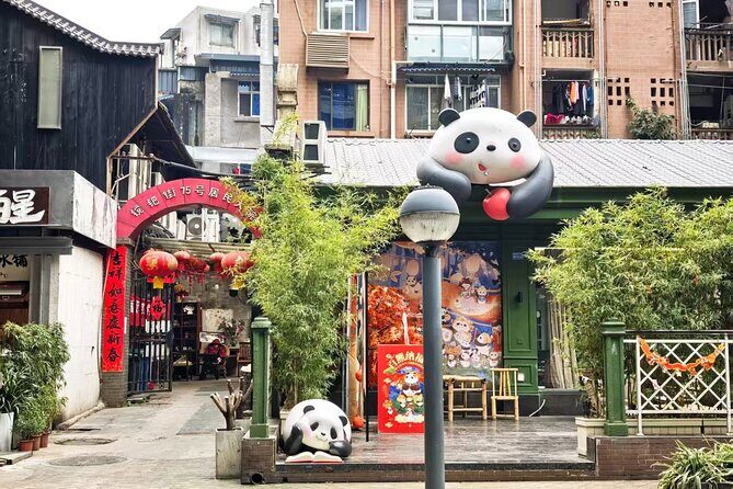 Chengdu Private Half-Day tour with City Highlights & Hidden Eats - Who Will Love This Tour?
