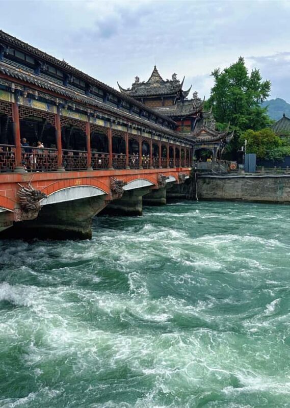 Chengdu: Qingcheng Mountain, Dujiangyan & Sichuan opera Tour - FAQ