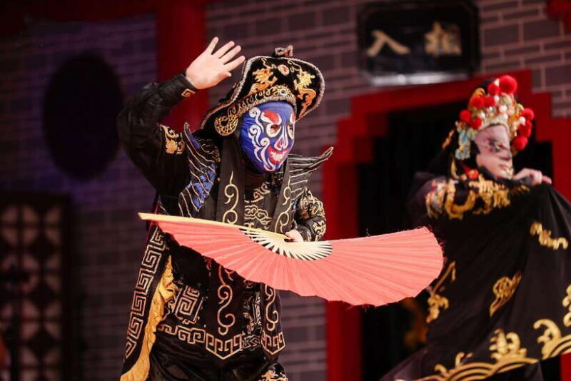 Chengdu: Sichuan Opera Face-Changing and Acrobatics Show - Who Should Consider This Experience?