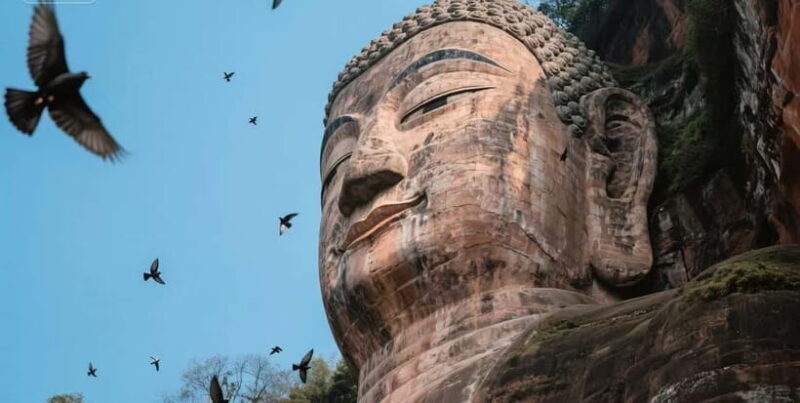 Chengdu to Leshan Buddha & Oriental Buddha Capital Private - Lunch and Local Flavors