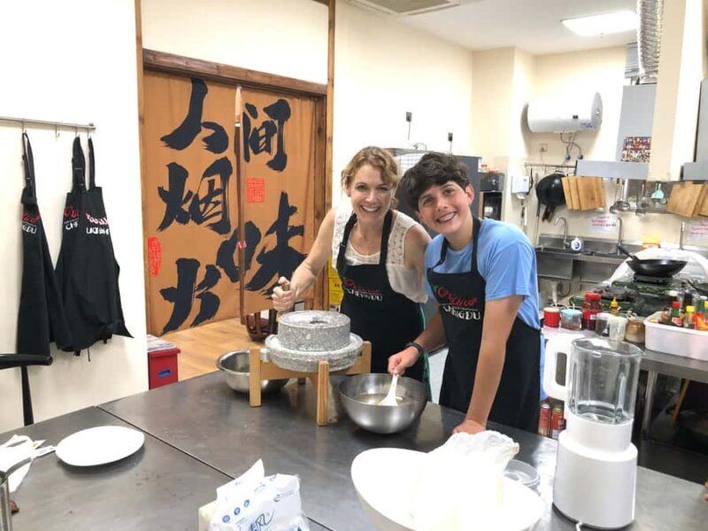 Chengdu: Tofu Cooking Class with Market Visit and Drinks - Key Points