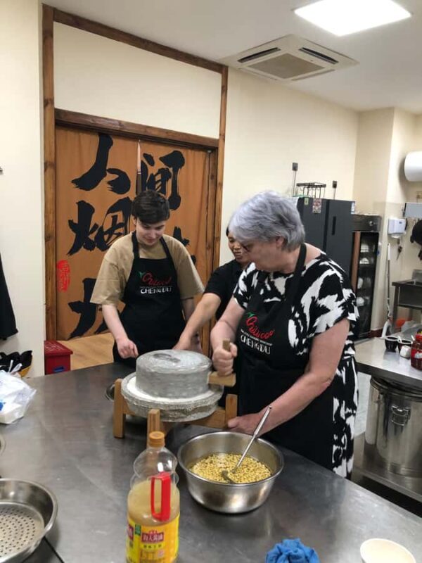 Chengdu: Tofu Cooking Class with Market Visit and Drinks - What Makes This Tour Stand Out?