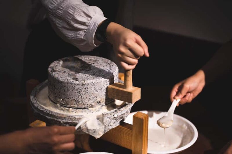 Chengdu: Tofu Cooking Class with Market Visit and Drinks - The Price & Value