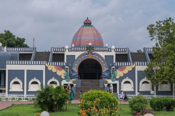 Chennai Private Vehicle Tour with English Speaking Chauffeur - The Itinerary in Detail: What to Expect at Each Stop