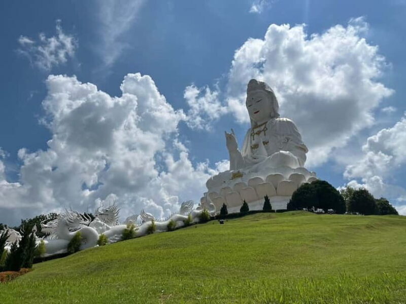 Chiang Mai: Chiang Rai Red, White, and Blue Temples day tour - Key Points