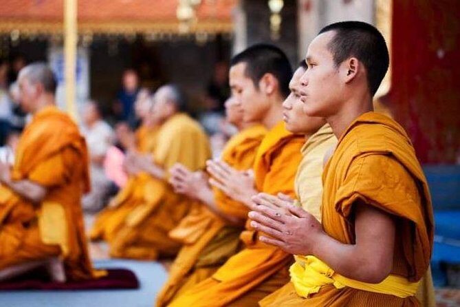 Chiang Mai Elephant Sanctuary and Temples Tour in Spanish - FAQ