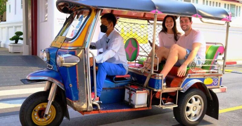 Chiang Mai: Exploration of Old City by Private Tuk-Tuk - Markets as Cultural Crossroads