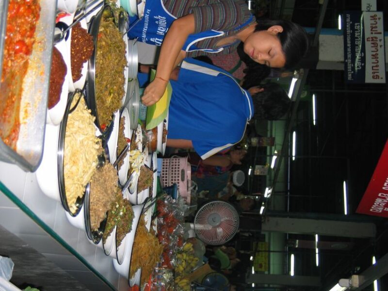 Chiang Mai: Guided Historical City Tour by Bike with Lunch - FAQ