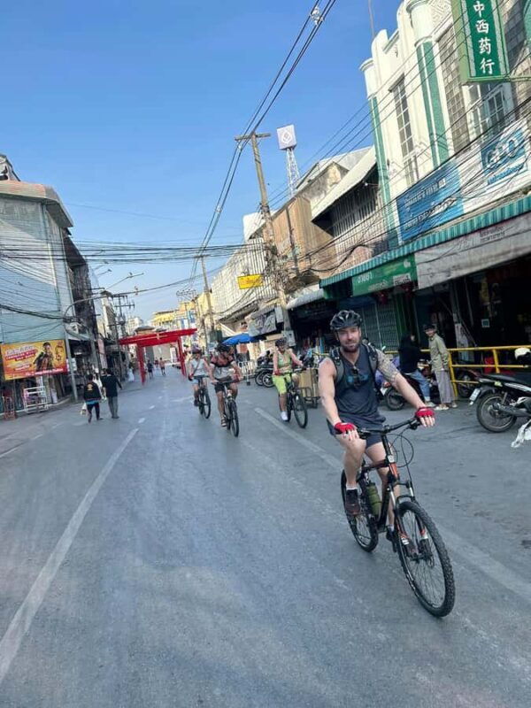 Chiang Mai: Half-Day Private Bicycle Tour with Lunch - Key Points