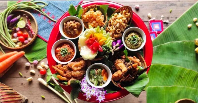 Chiang Mai: Khantoke Dinner with Traditional Performance - What is the Khantoke Dinner Experience?