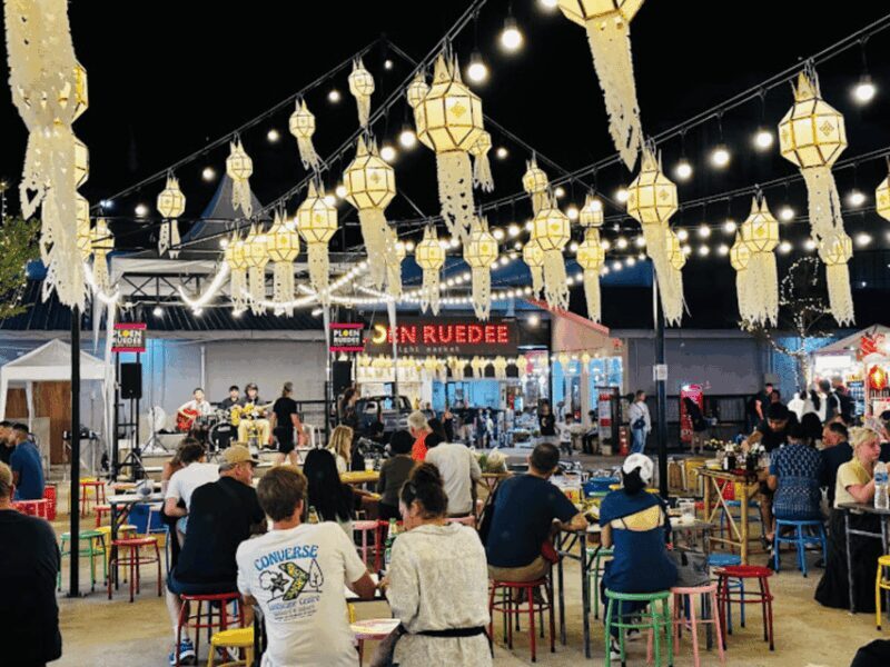 Chiang Mai: Ladyboy Cabaret Show with Dinner and Drinks - Who Will Enjoy This Tour?