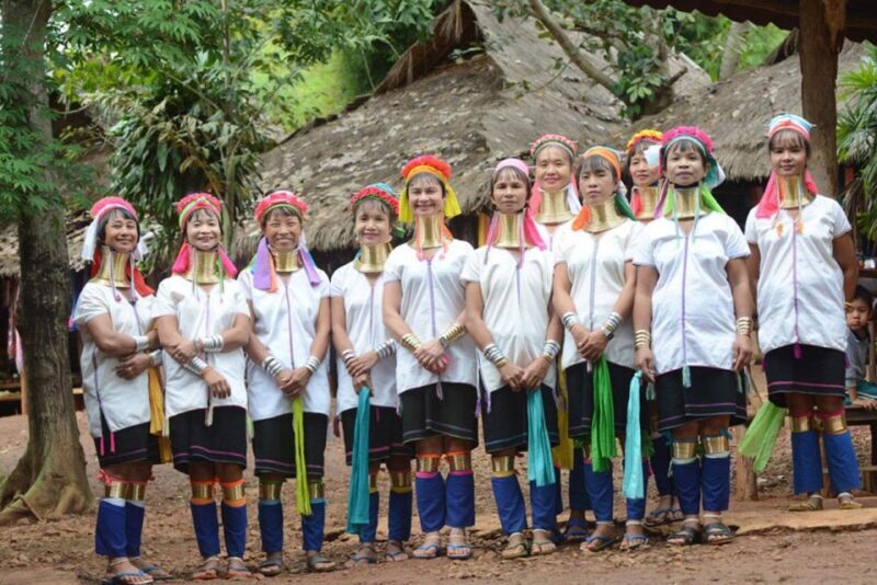 Chiang Mai: Long Neck Village & Chiang Rais Iconic Temples - Who Should Consider This Tour?