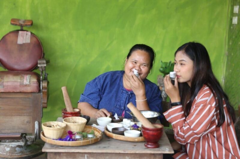 Chiang Mai : Making Herbal Ball And Inhaler - Practical Details for Travelers