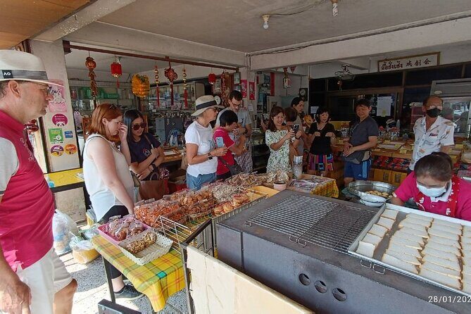 Chiang Mai Michelin Food Walking Tour with Professional Tour Guide - A Deeper Look at the Experience