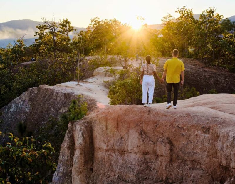 Chiang Mai: Pai Highlights & Nam Lod Cave Private Day Tour - Key Points