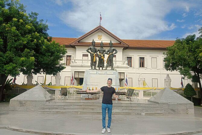 Chiang Mai Private Tuk Tuk Tour Half Day Old City Adventure - An authentic introduction to Chiang Mai’s Old City