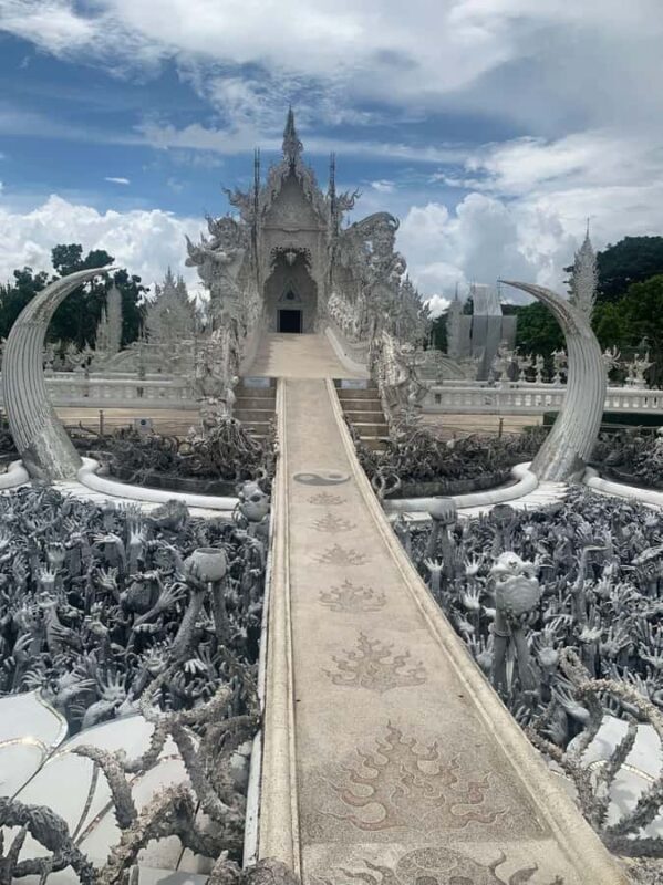 Chiang Mai: Red Temple Golden Triangle Boat Trip Free Lunch - FAQ