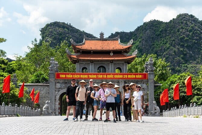 Chiang Mai Temples Visit Walking Tour with Ex-Monk Guide Part 2 - The Sum Up