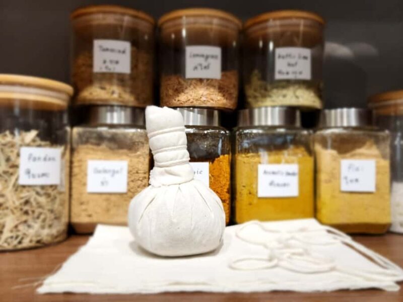 Chiang Mai : Thai Herbal Massage Ball Workshop - Key Points