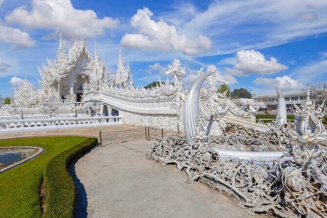 Chiang Mai to Chiang Rai: White Temple, Blue Temple, Lalitta Cafe - Practical Details: What to Expect