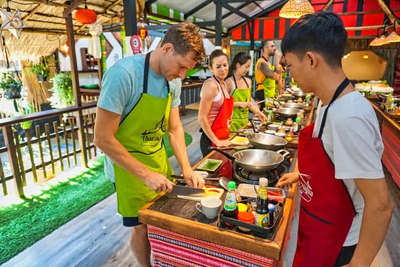 Chiang Mai: Traditional Thai-Akha Cooking Class& Market Tour - An In-Depth Look at the Tour