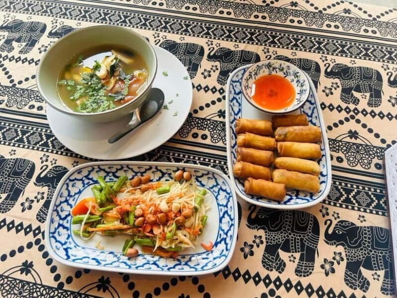 Chiang Mai: Traditional Thai Cooking Class with Market Tour - Key Points