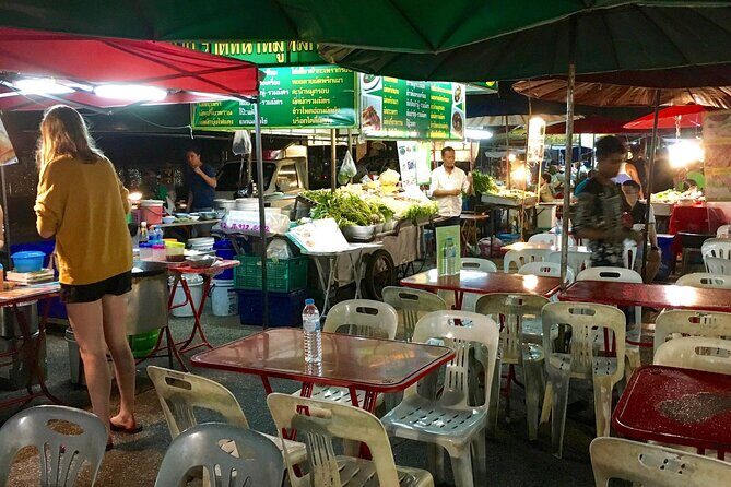 Chiang Mai Tuk Tuk Evening Tour with Temples & Street Foods - Cost and Value